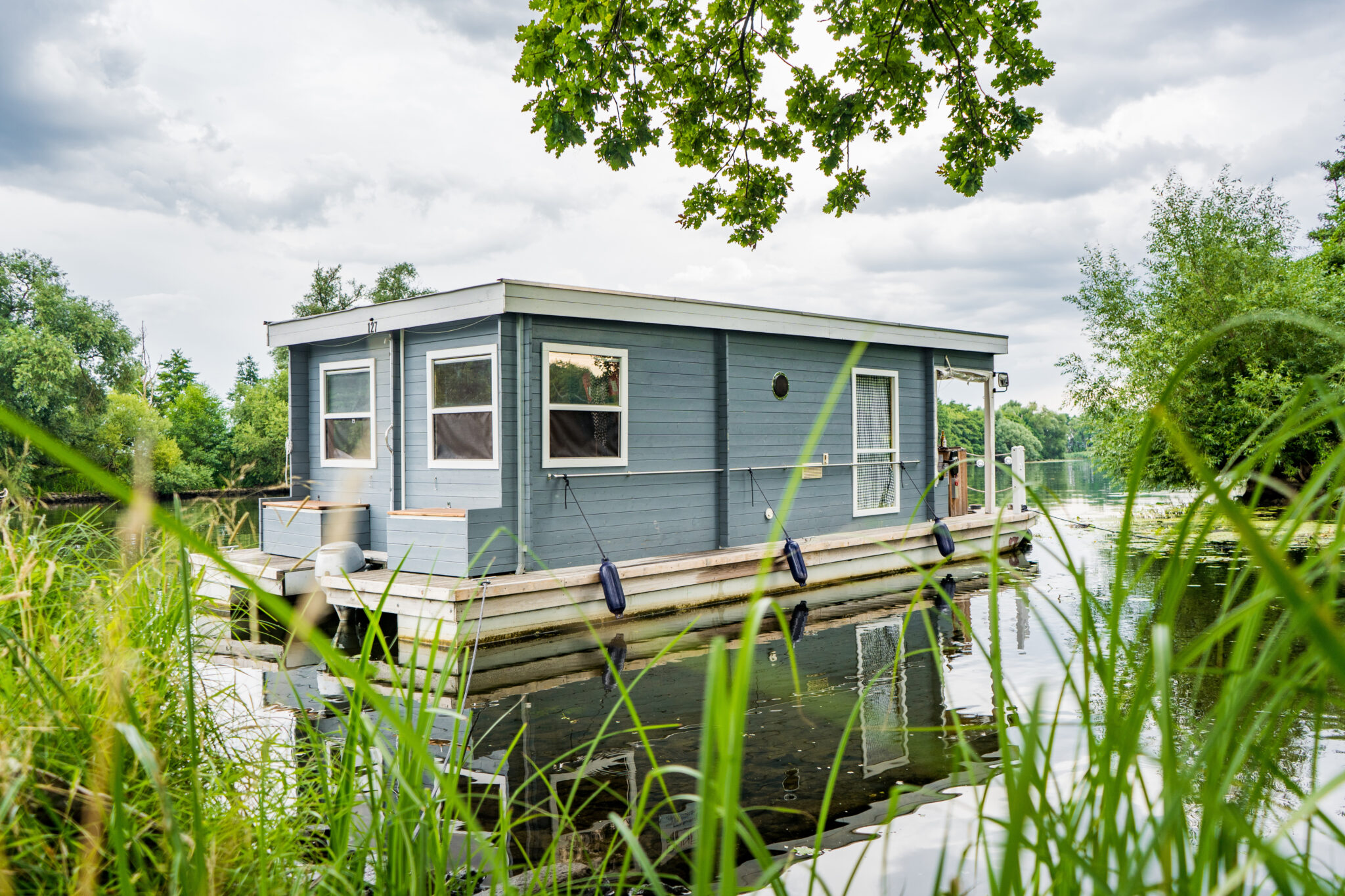 Electric motor for houseboat